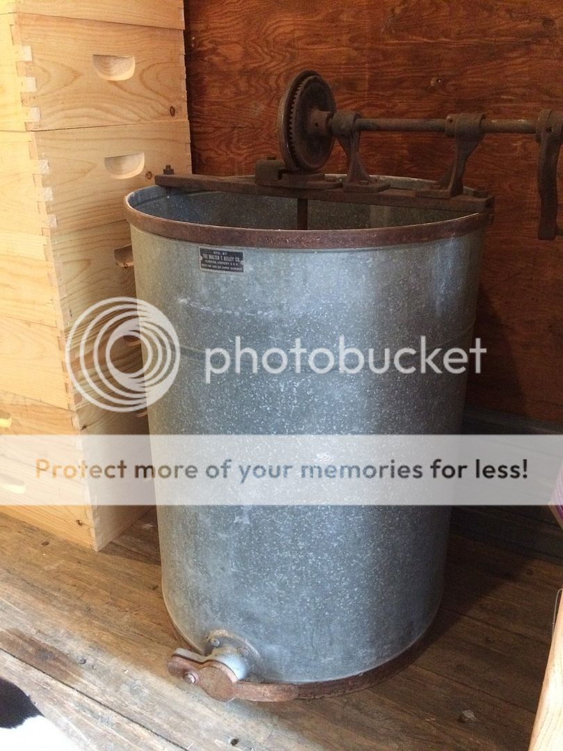 Old Kelly extractor | Beesource Beekeeping Forums